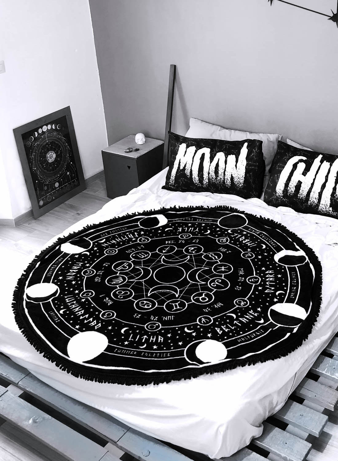 KILLSTAR PAGAN ROUND BEDSPREAD/BLANKET